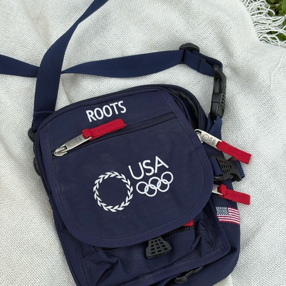 Roots | Bags | Roots Camera Bag 4 Usa Olympics | Poshmark